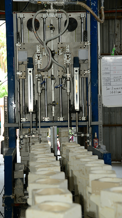 AM CERAMIC :: Hand Former Producer.